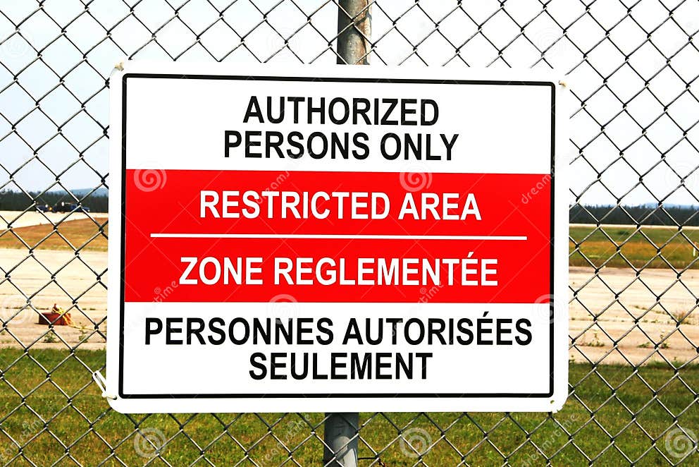 Sinal da área interditado foto de stock. Imagem de cerca - 176578