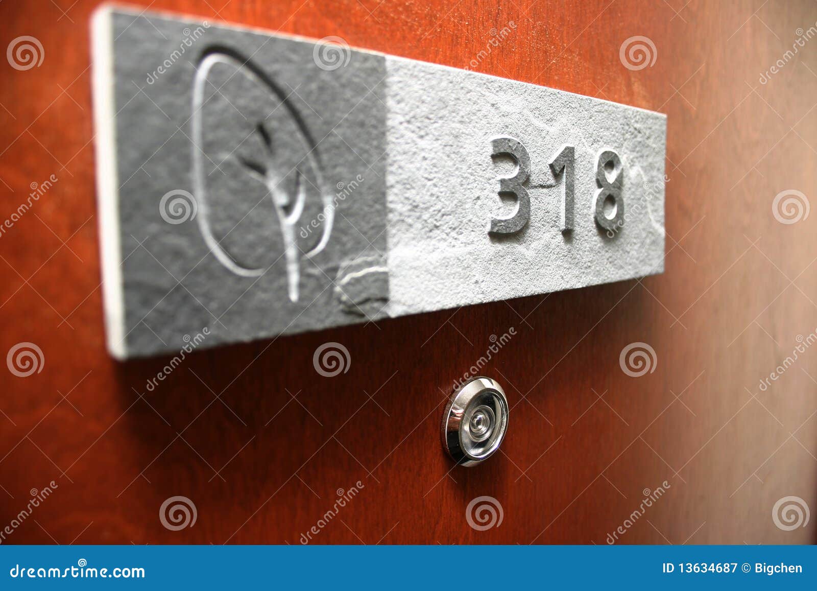 Sinal da porta imagem de stock. Imagem de notifique, batidas - 13634687