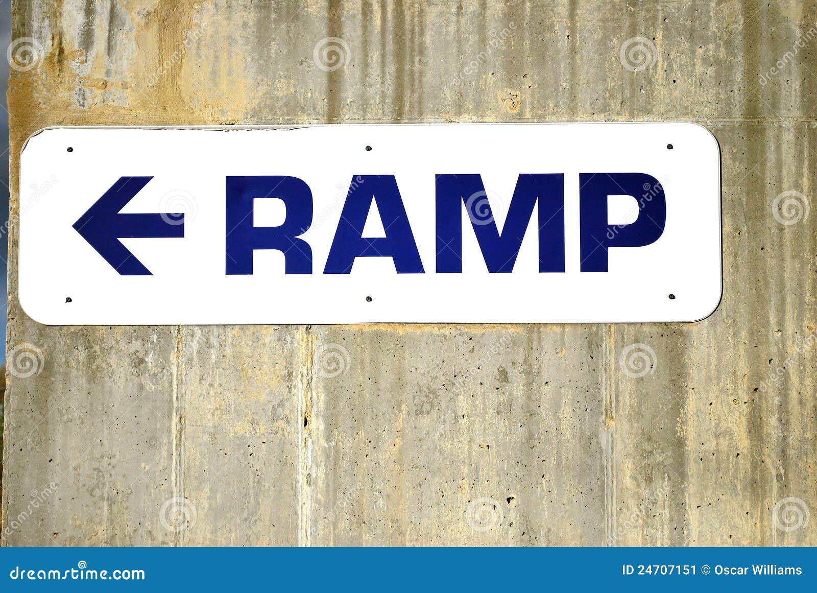 Sinal da rampa. imagem de stock. Imagem de esportes, isolado - 24707151