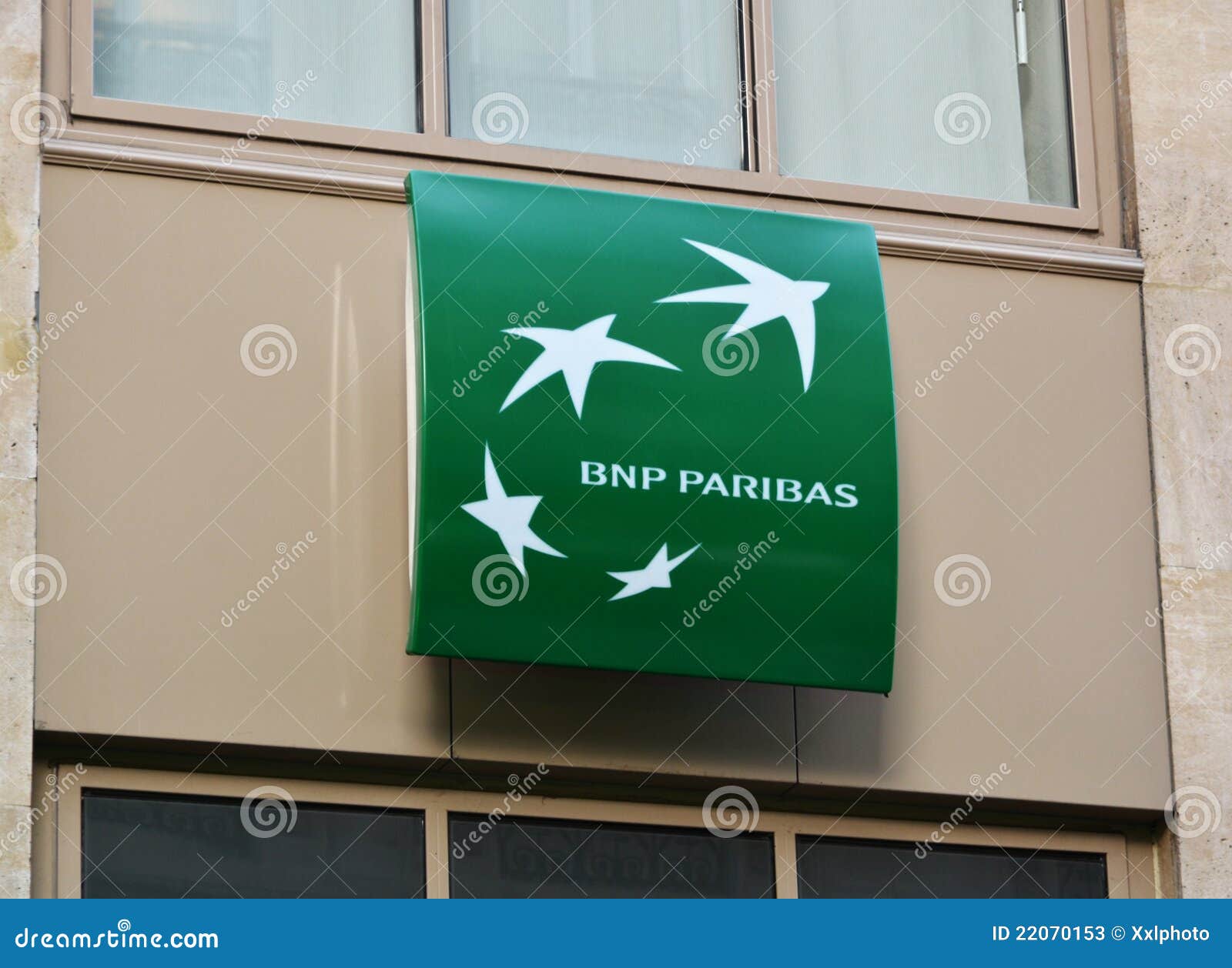 Sinal de BNP Paribas foto de stock editorial. Imagem de banco - 22070153