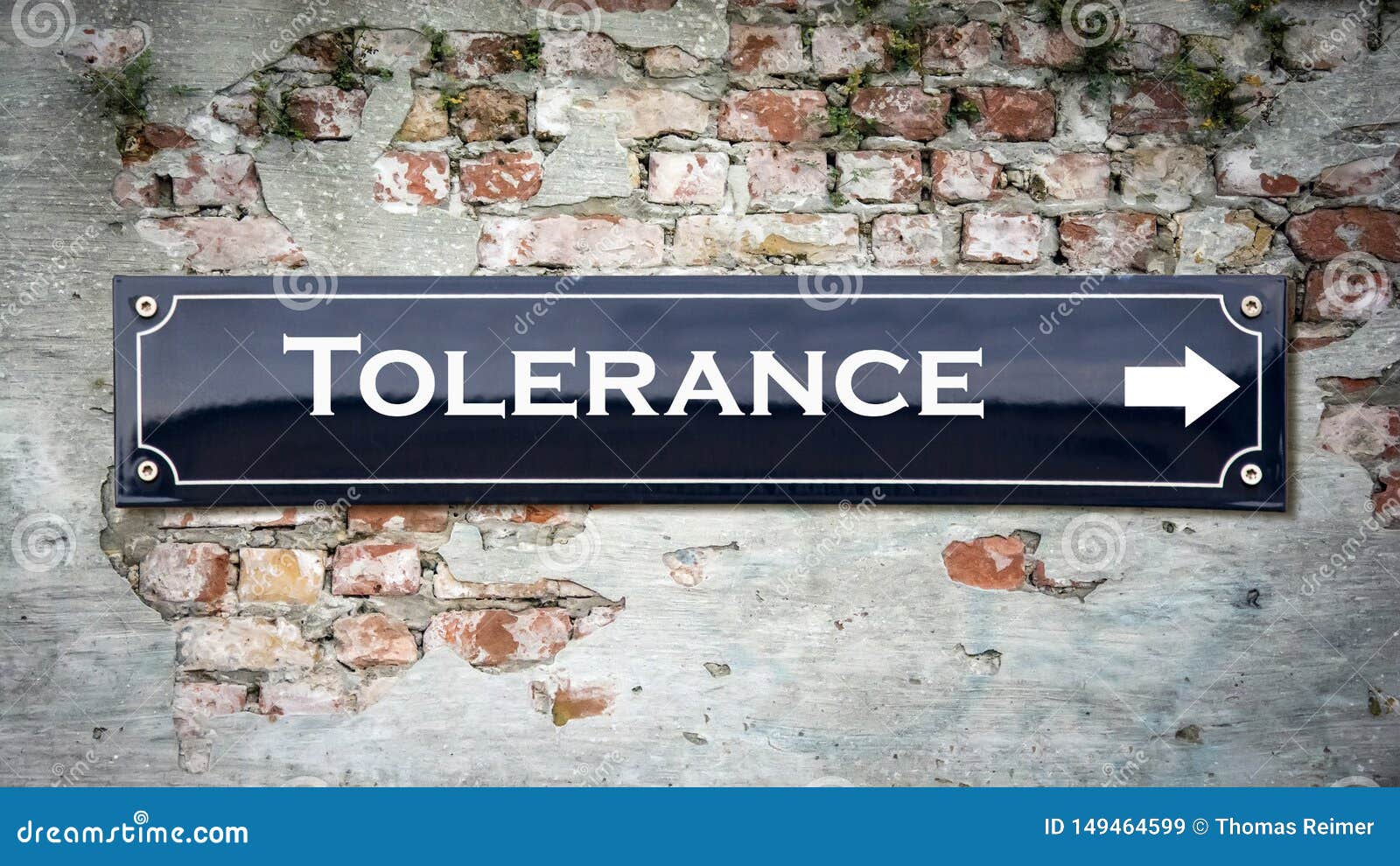 Sinal de rua ? toler?ncia imagem de stock. Imagem de cultura - 149464599