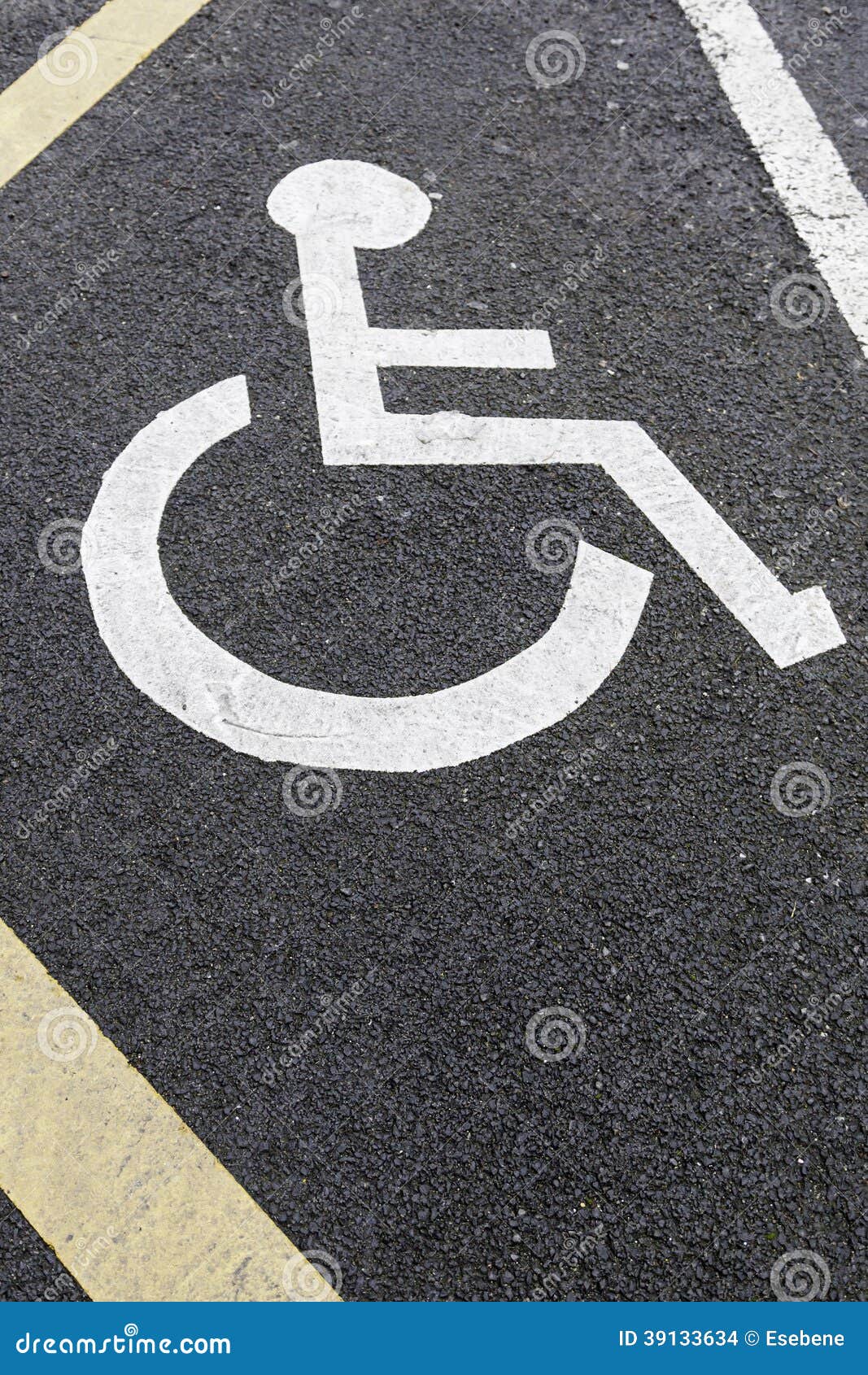 Sinal Deficiente No Asfalto Foto de Stock - Imagem de estrada, cuidado ...