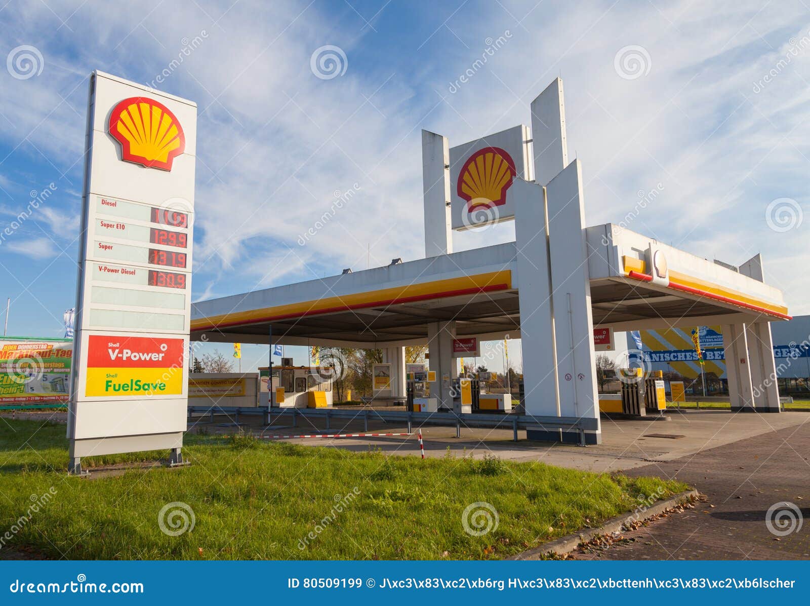 Sinal Do Posto De Gasolina De Shell Imagem de Stock Editorial - Imagem ...