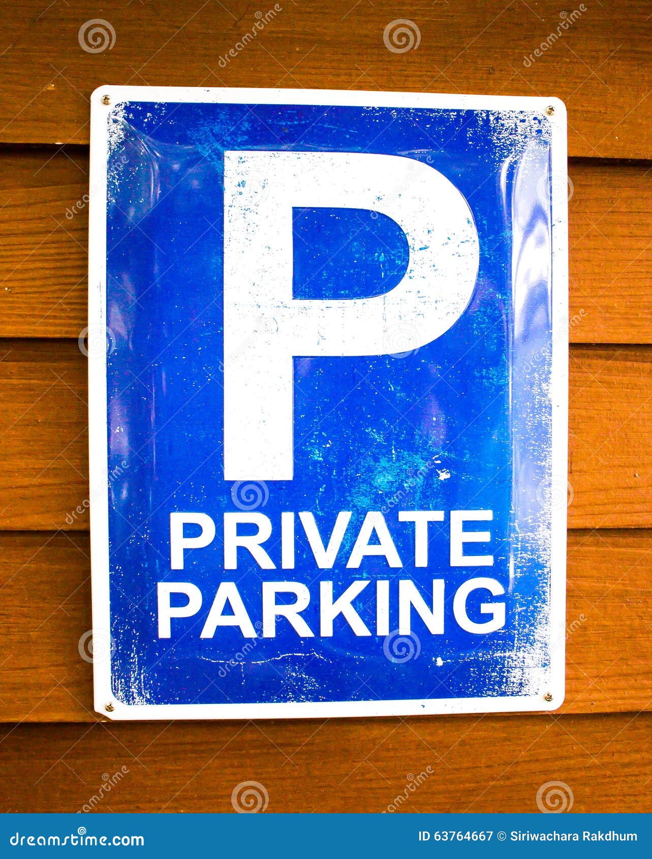 Sinal Velho Do Estacionamento Privado Imagem de Stock - Imagem de ...