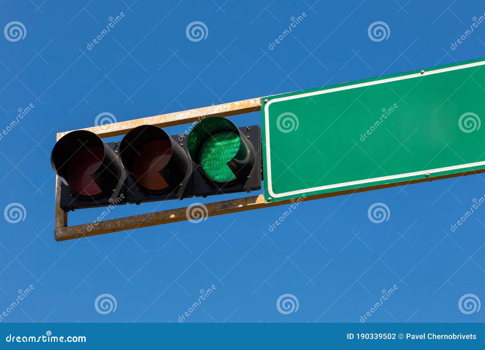 Sinal verde foto de stock. Imagem de nuvem, amarelo - 190339502