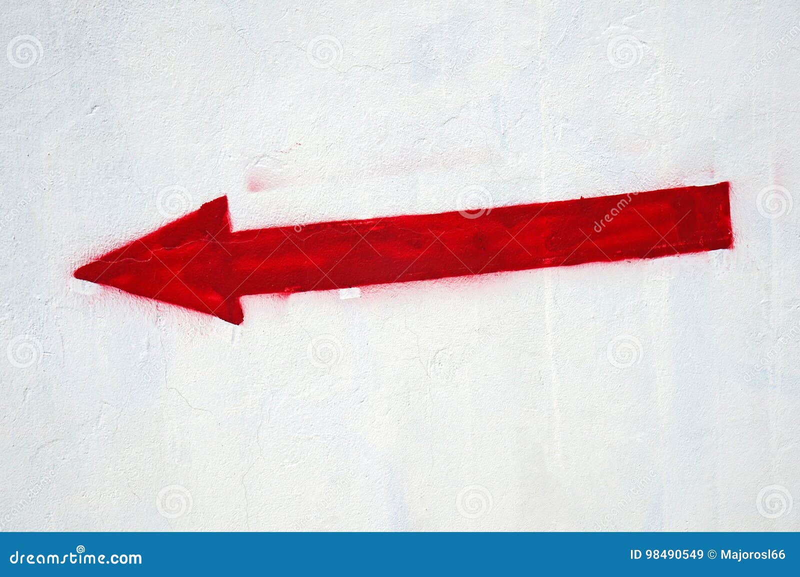 Sinal Vermelho Da Seta Na Parede Imagem de Stock - Imagem de branco ...