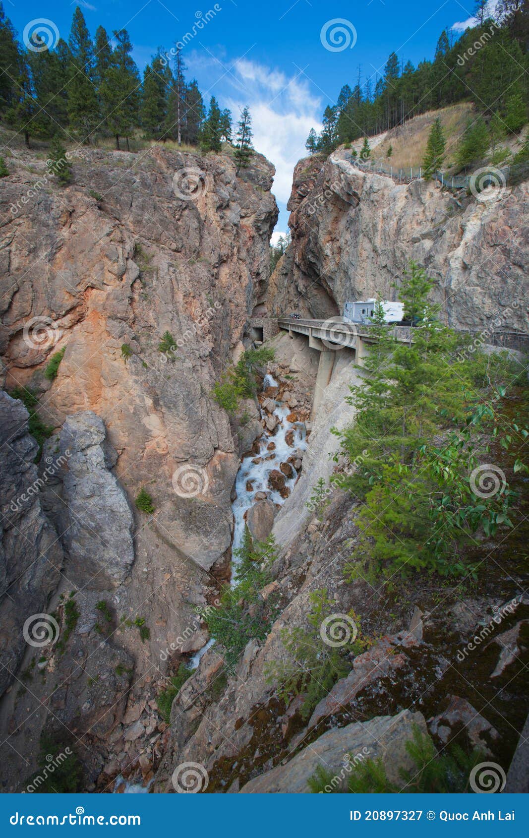 Sinclair Canyon stock image. Image of descend, outdoors - 20897327