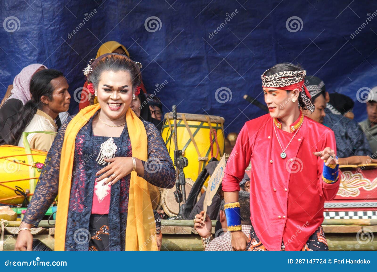 A Sinden or Singer of Transgender Javanese Folk Songs Dancing with Male ... A Sinden or Singer of Transgender Javanese Folk Songs Dancing with Male ...