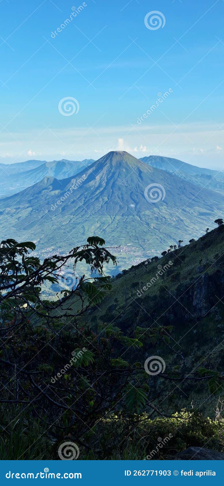 Sindoro mount stock image. Image of reflection, adventure - 262771903