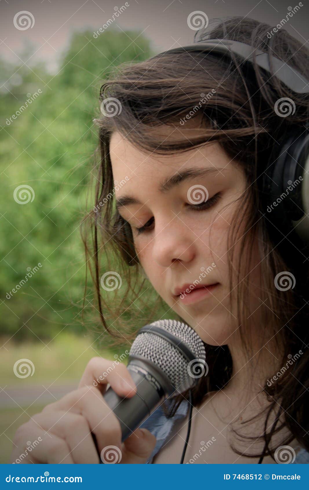 Sing stock photo. Image of chord, guitarist, loud, musician - 7468512