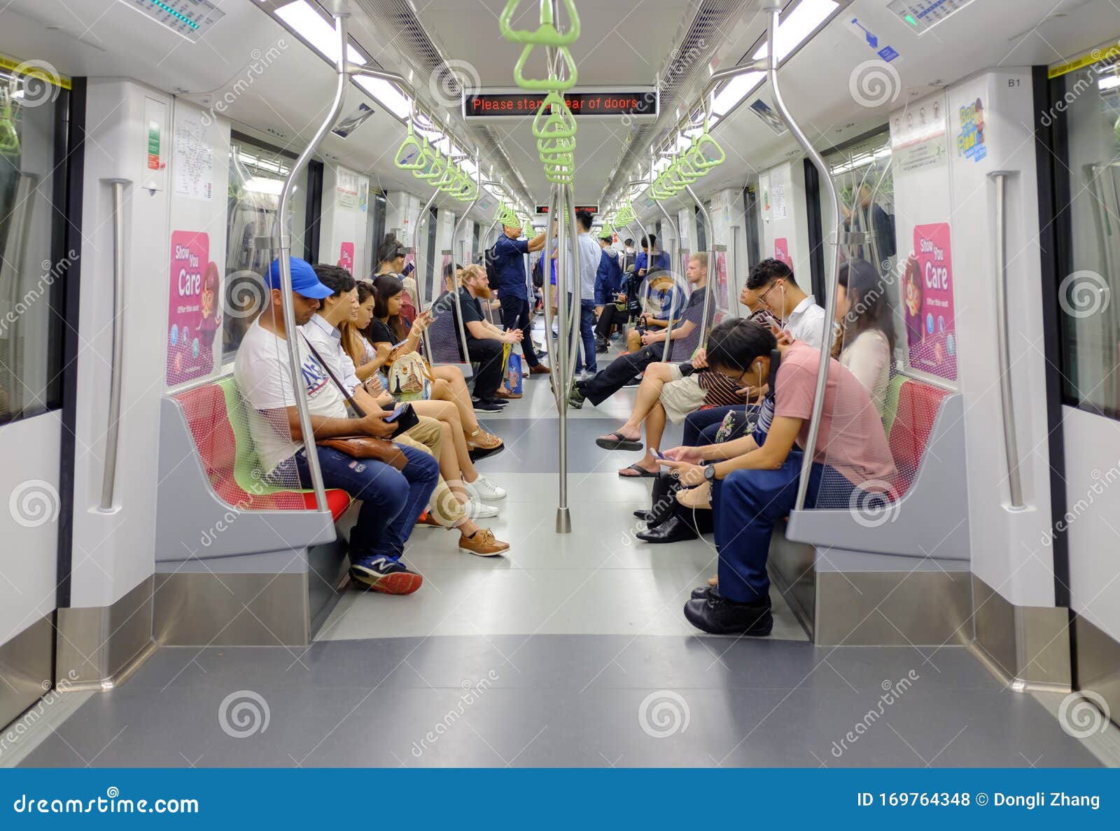 Mass Crowded In Metro Rail Editorial Photo | CartoonDealer.com #3625813