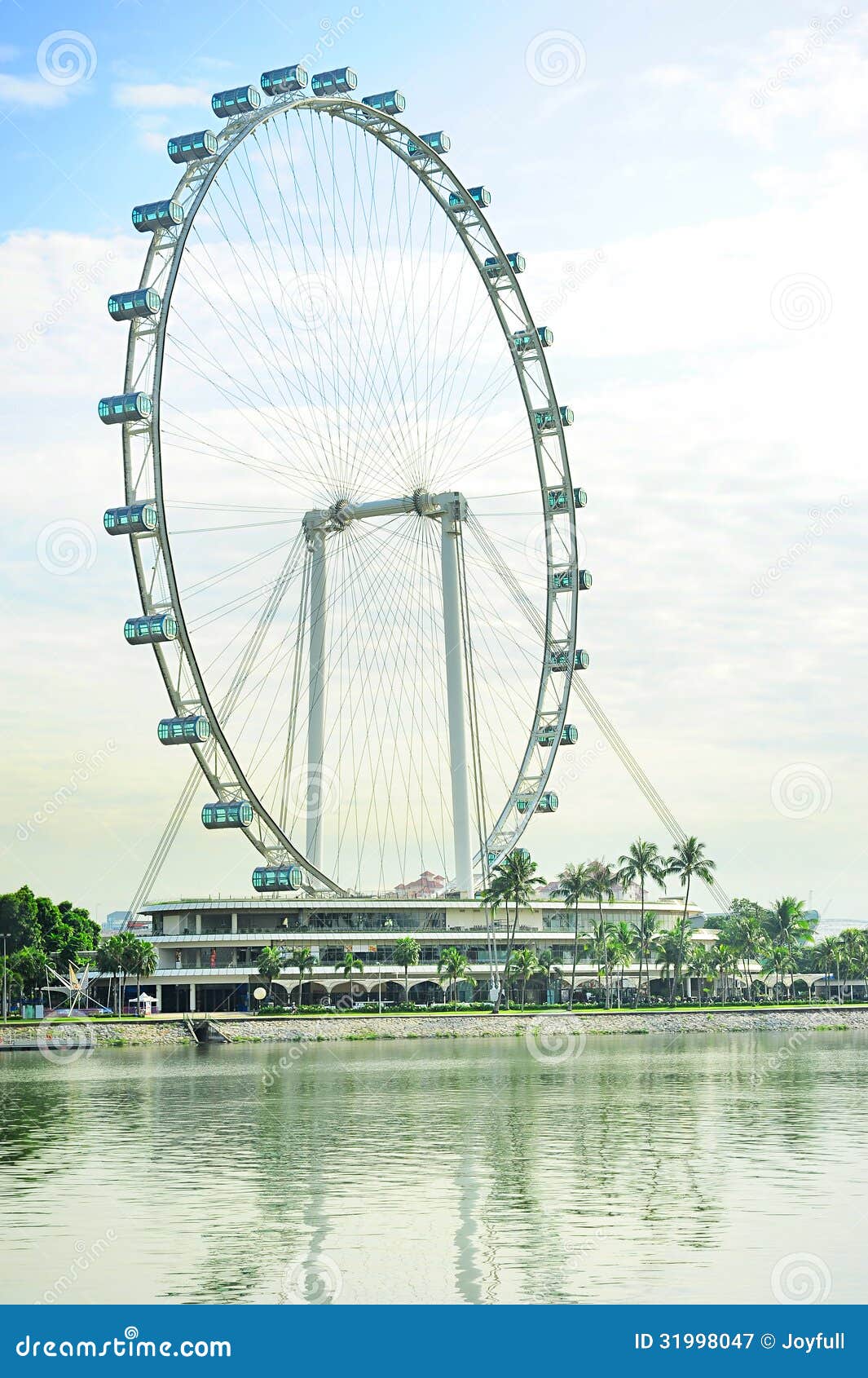 Singapore Ferris Wheel stock image. Image of color, light - 31998047