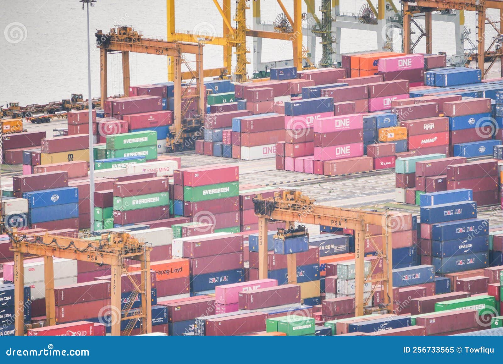 Singapore Habourfront 22 May 2022. Top View of Loading Many Containers ...