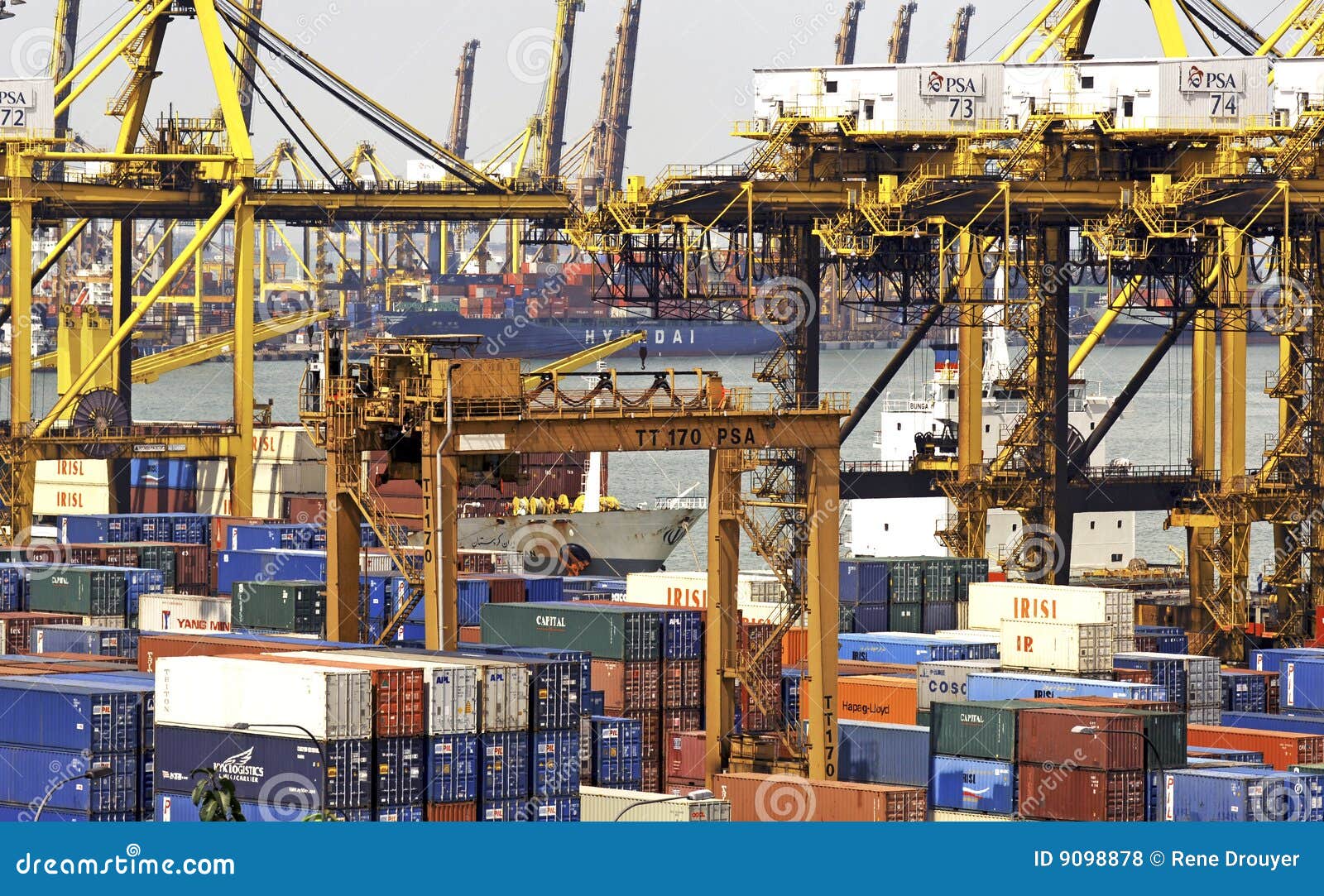 Singapore: Haven, Containers Redactionele Stock Foto - Image of ...