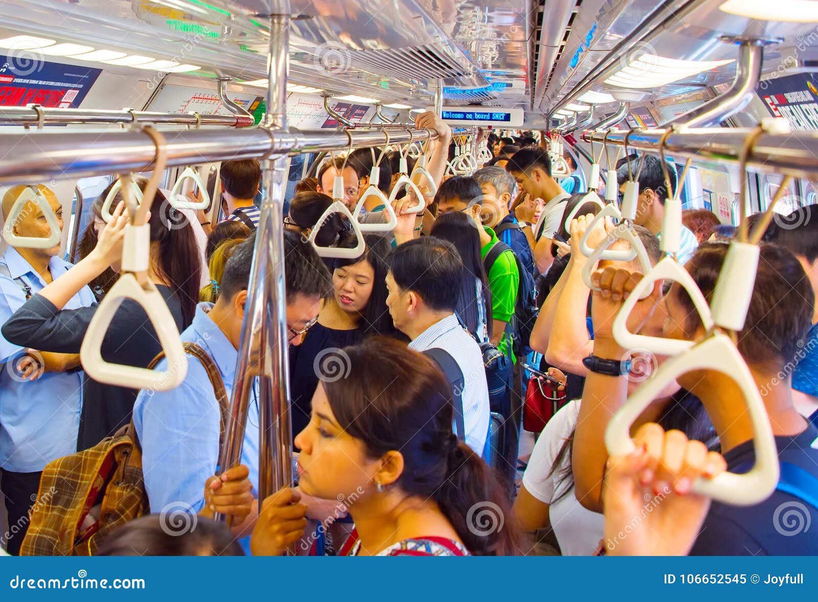 Singapore Metro Train Rush Hour Editorial Image - Image of metropolitan ...