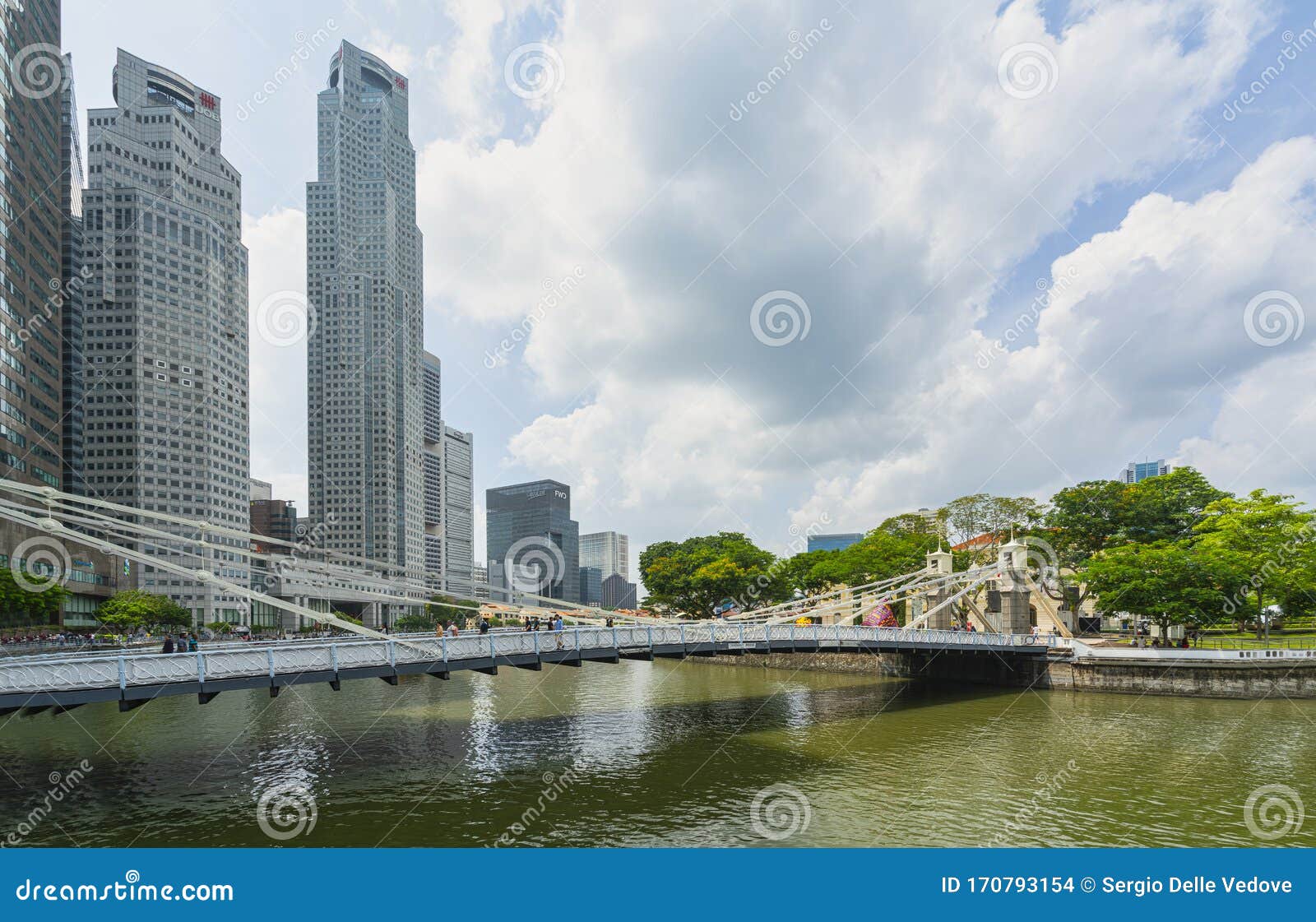 Cavenagh Bridge in Singapore Editorial Stock Image - Image of famous ...