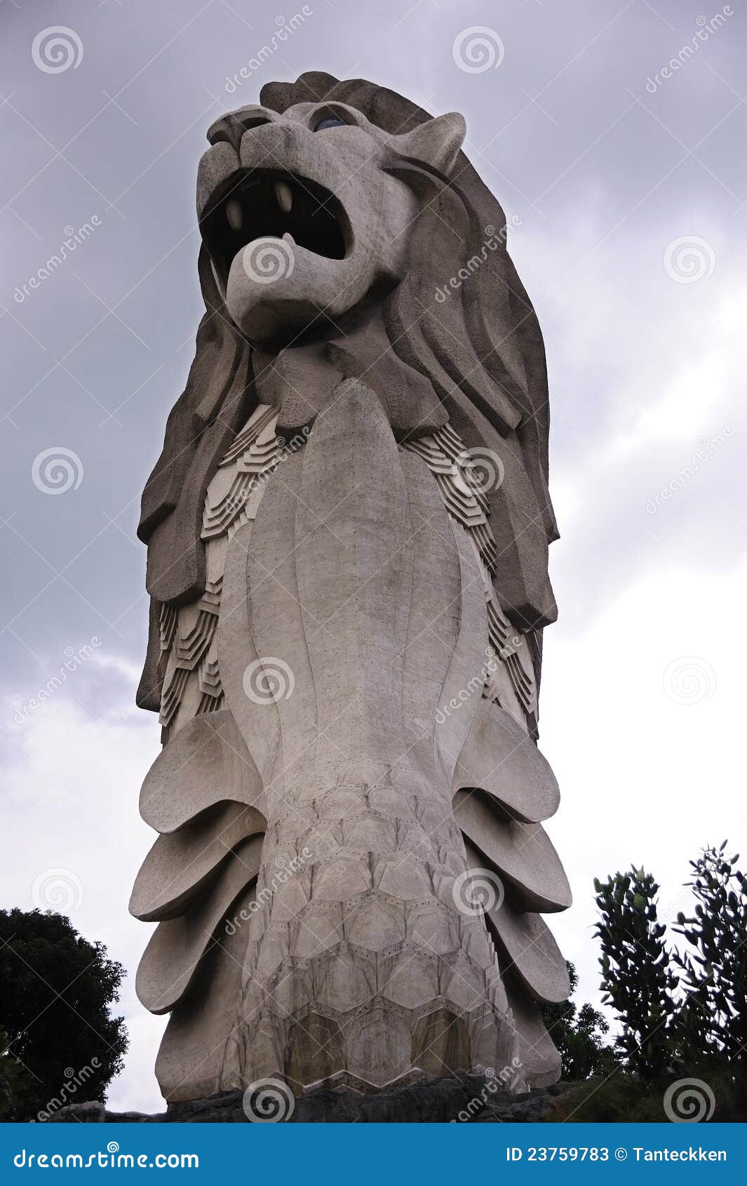 Singapore merlion statue editorial stock photo. Image of asian - 23759783