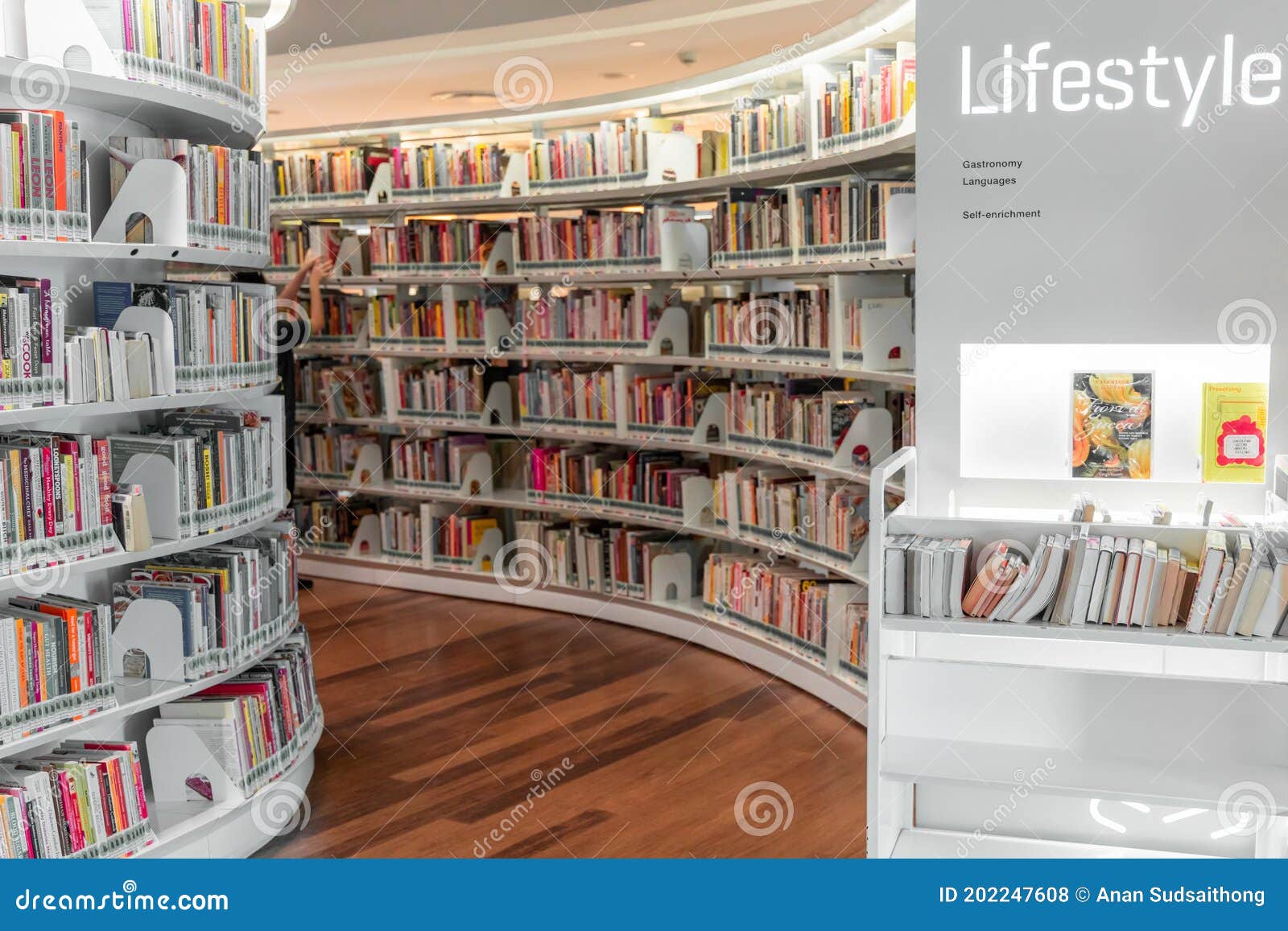 Singapore - November 18, 2020 : Modern Interior of the Library Orchard ...