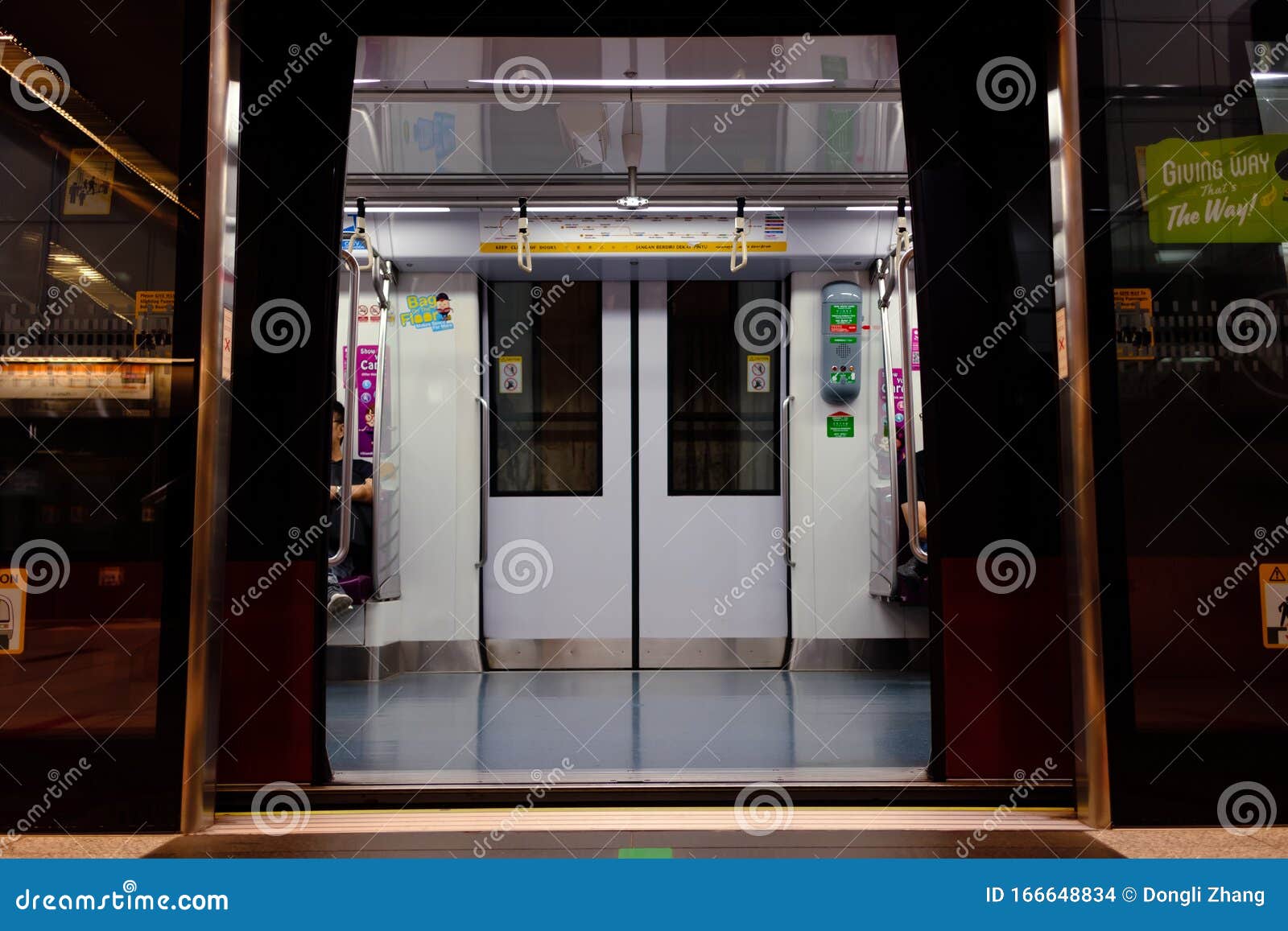 Singapore-15 OCT 2019:singapore Mrt Subway Train Open Gate Inside View ...