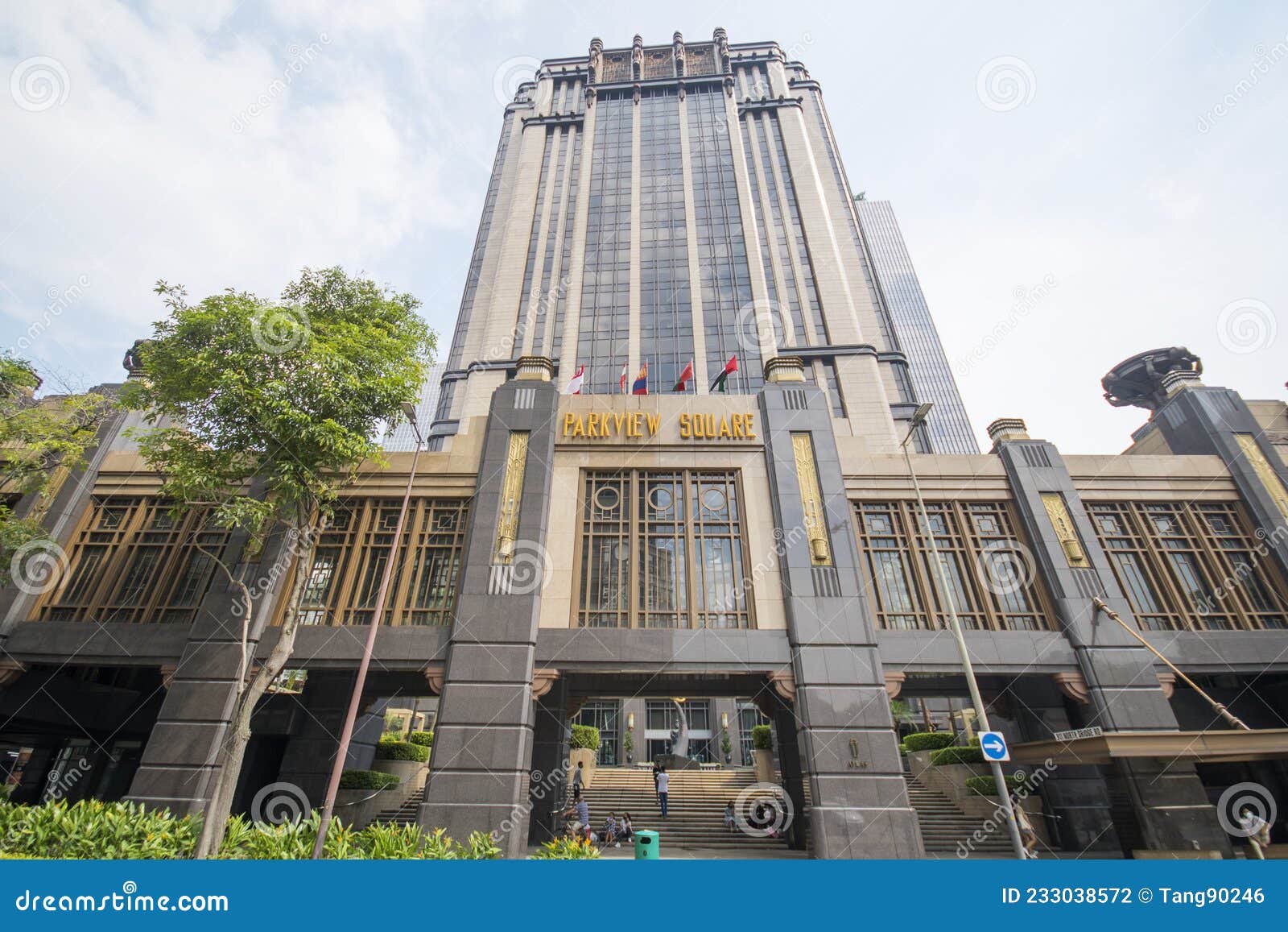 Parkview Square Located in Bugis, Singapore Editorial Photography ...