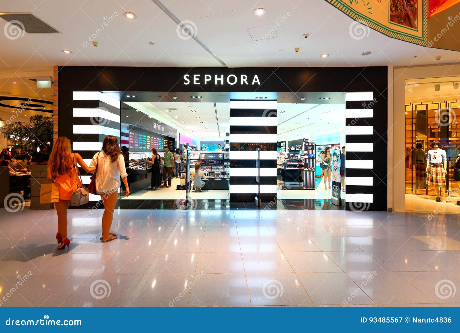 Singapore:Sephora store editorial photography. Image of interior - 93485567