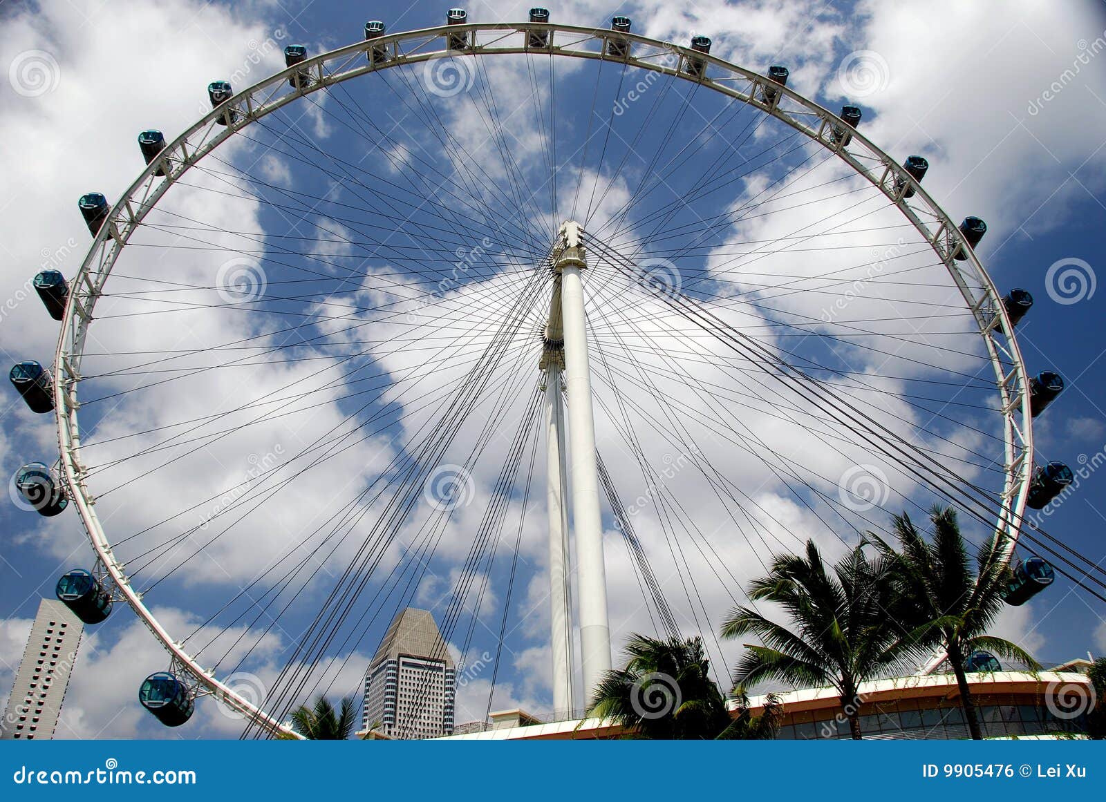 Singapore: Singapore Flyer Ferris Wheel Stock Photo - Image of gondolas ...