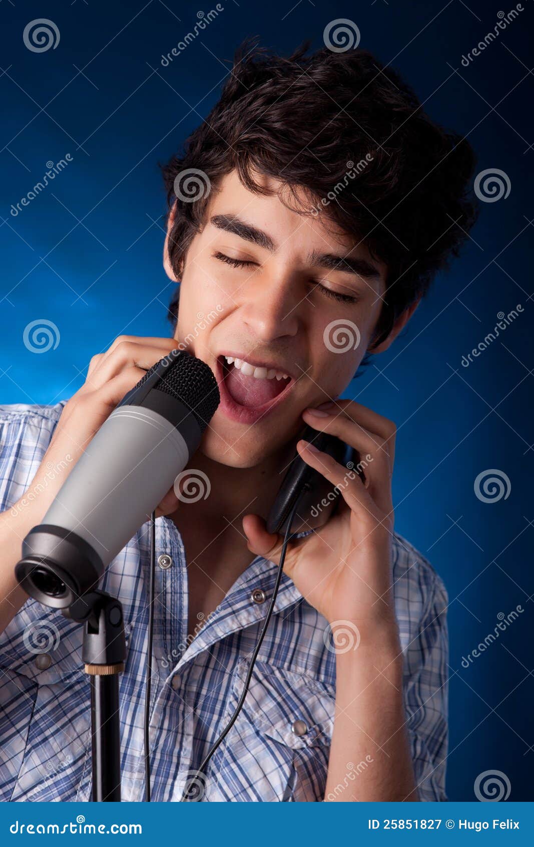Singer stock image. Image of glamour, nice, audio, lovely - 25851827