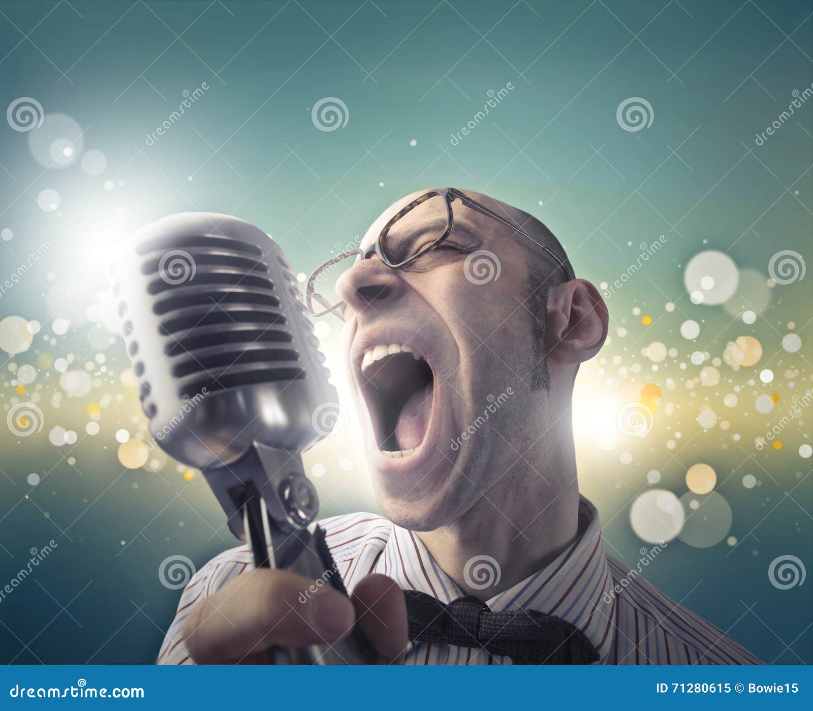 Singer stock afbeelding. Image of manier, kleur, elegant - 71280615