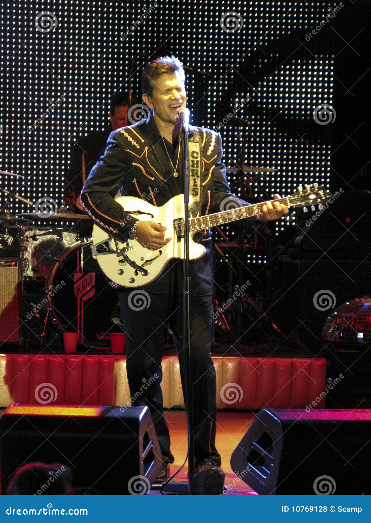 Singer Chris Isaak in Concert Editorial Stock Photo - Image of stage ...