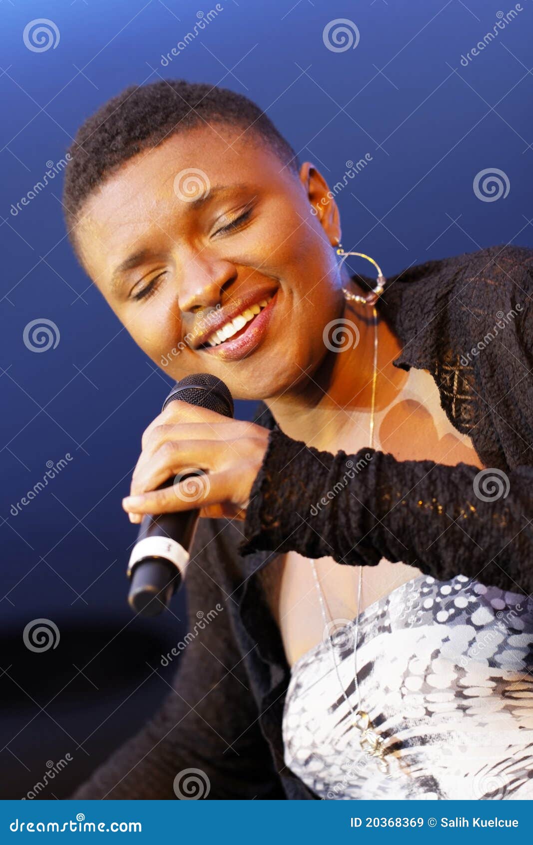 Singer - Lizz Wright editorial stock image. Image of artist - 20368369
