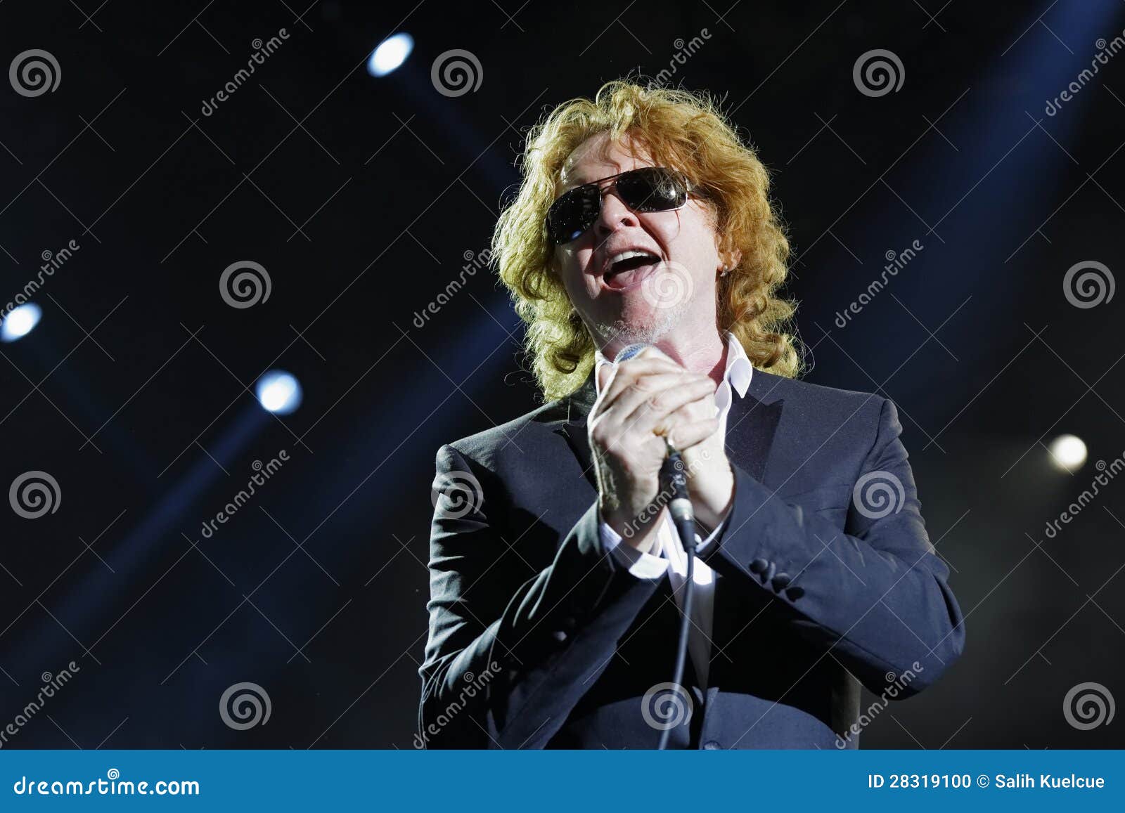 Singer - Hucknall editorial image. Image of singer, hall - 28319100