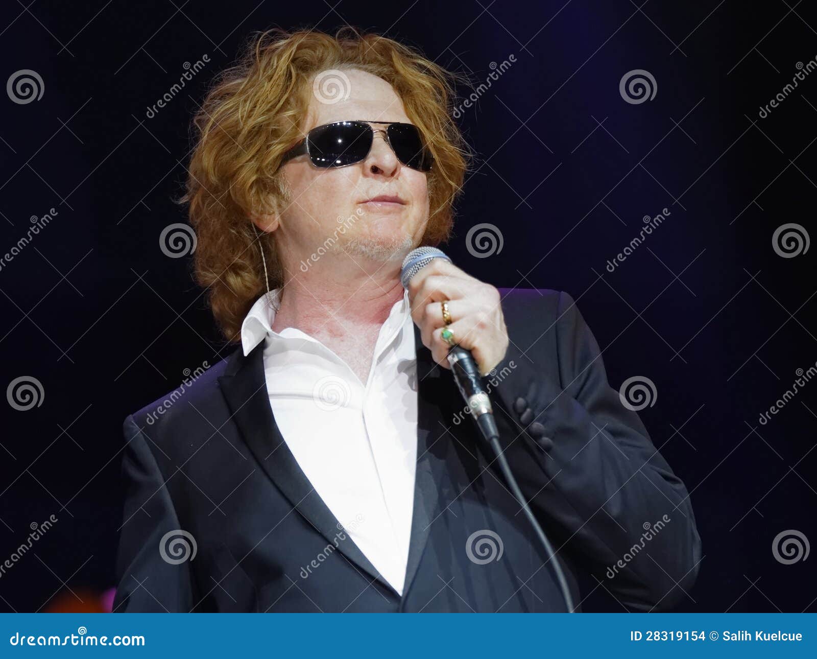 Singer - Hucknall editorial stock image. Image of hall - 28319154