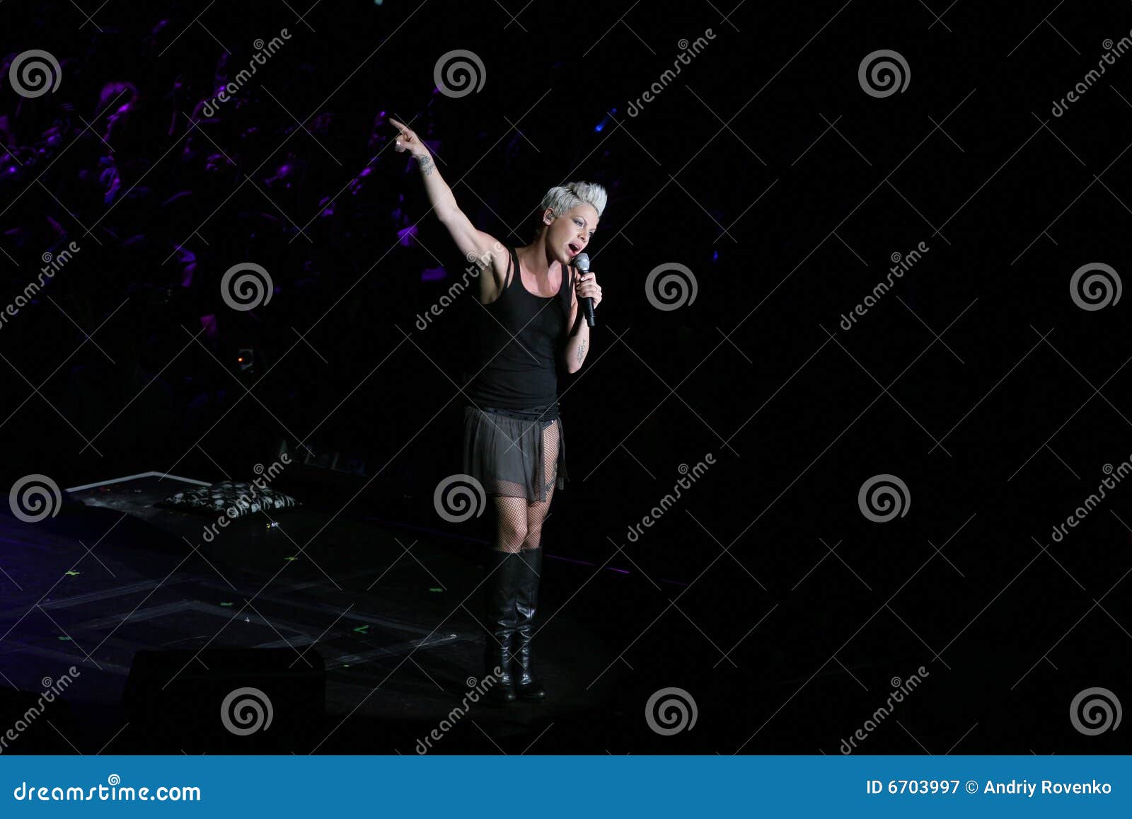 Singer Pink Performs Onstage Editorial Photography - Image of ...
