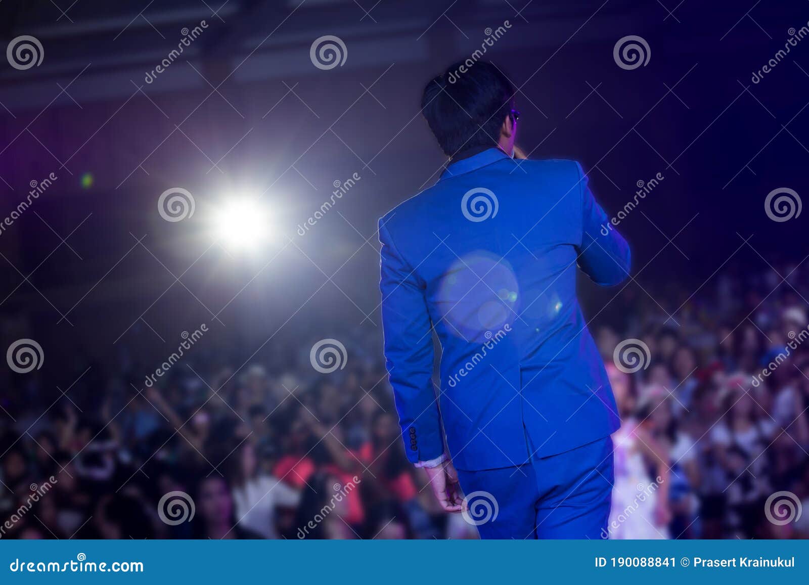 Singer Sing a Song in Concert Editorial Photo - Image of sound ...