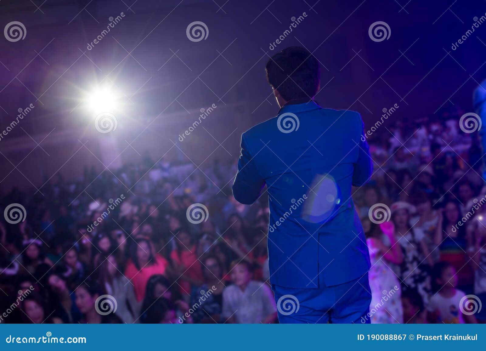 Singer Sing a Song in Concert Editorial Photography - Image of shadow ...