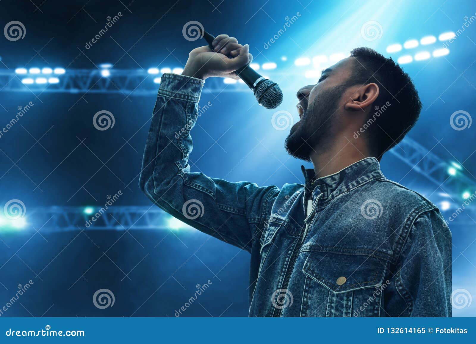 Singer Singing Song with Microphone Stock Image - Image of performing ...