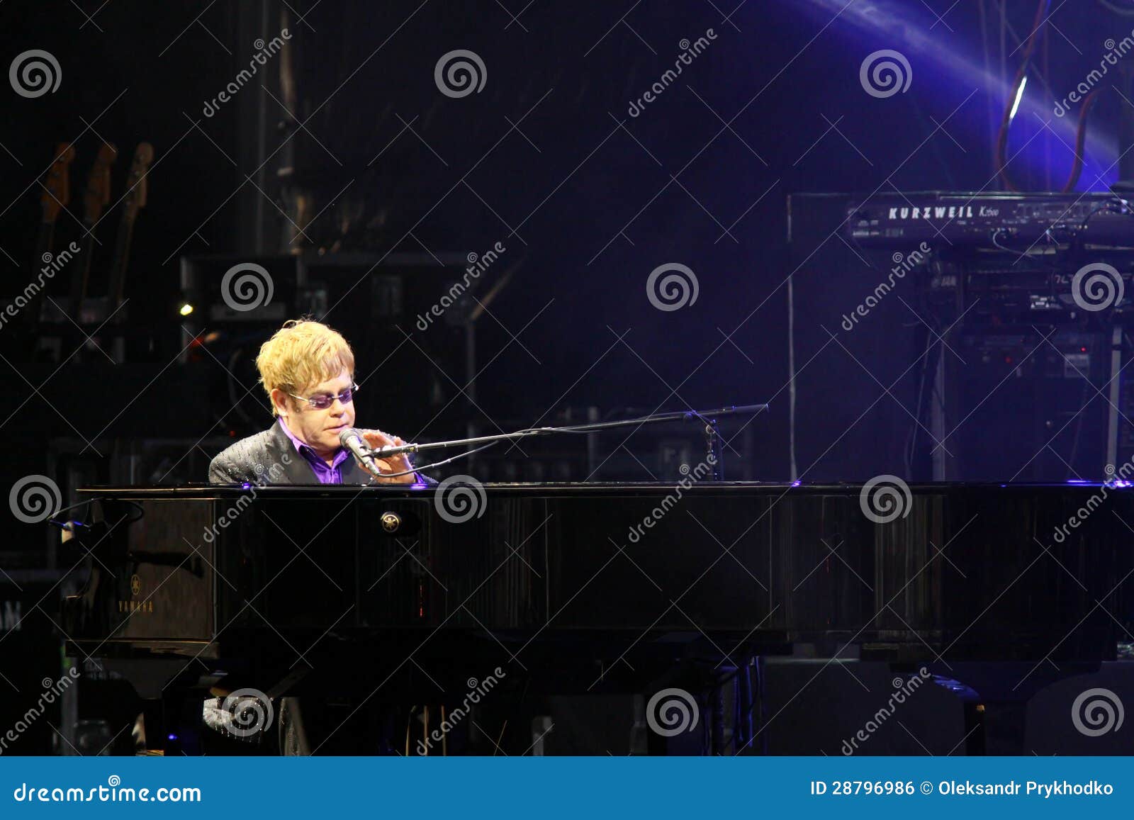 Singer Sir Elton John Performs Onstage Editorial Photo - Image of ...