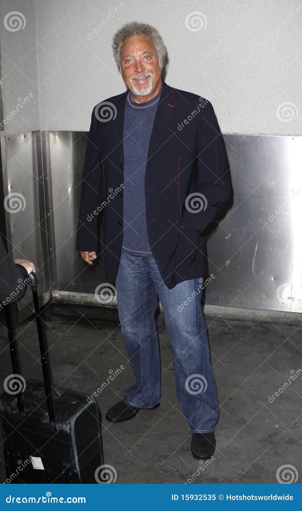 Singer Tom Jones is Seen at LAX Editorial Image - Image of hollywood ...