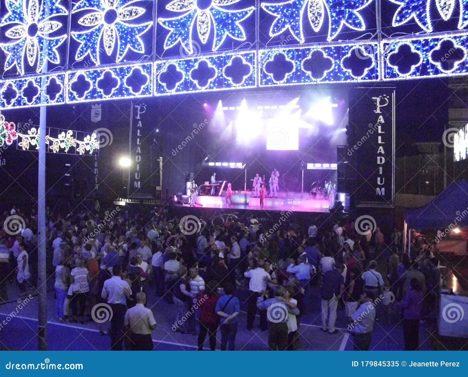 Singers And Musicians On A Stage Editorial Image - Image of auditorium ...