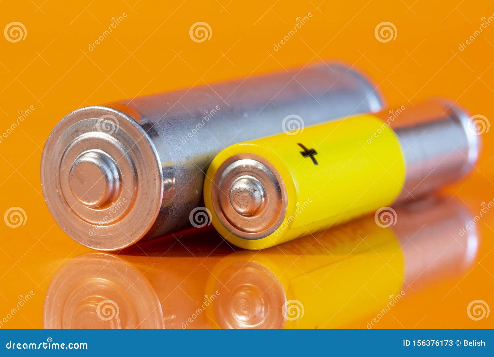 Single AA and Single AAA Battery Stock Image - Image of component ...