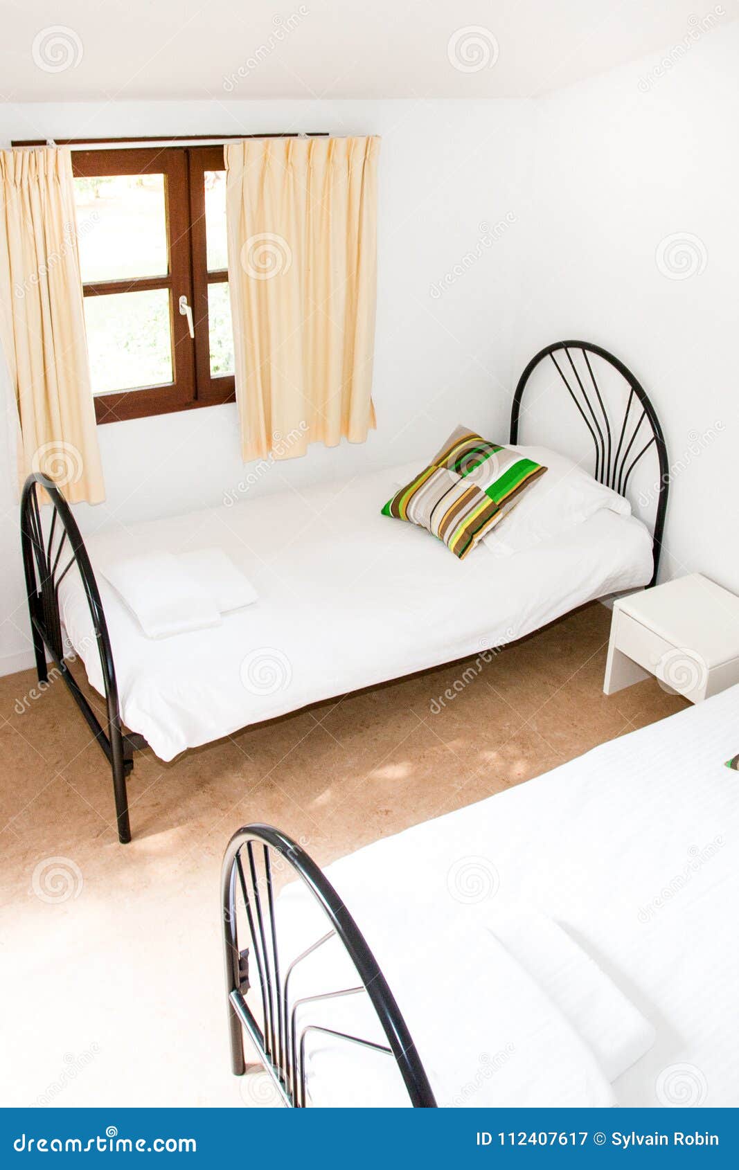 688 Single Room Rent Stock Photos - Free & Royalty-Free Stock Photos ...