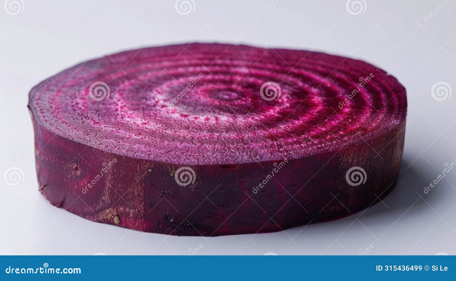 Single Beetroot Slice on White Background - Isolated Round Vegetable ...