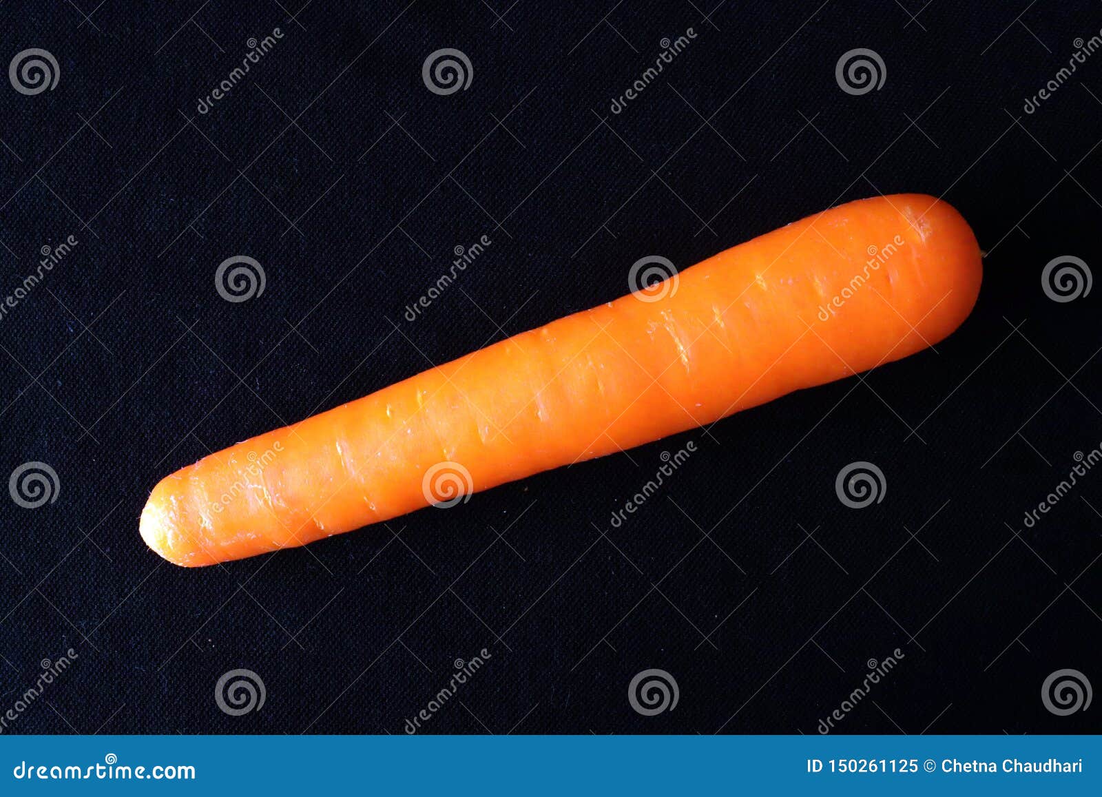 Single Carrot Stock Photos - Download 4,687 Royalty Free Photos