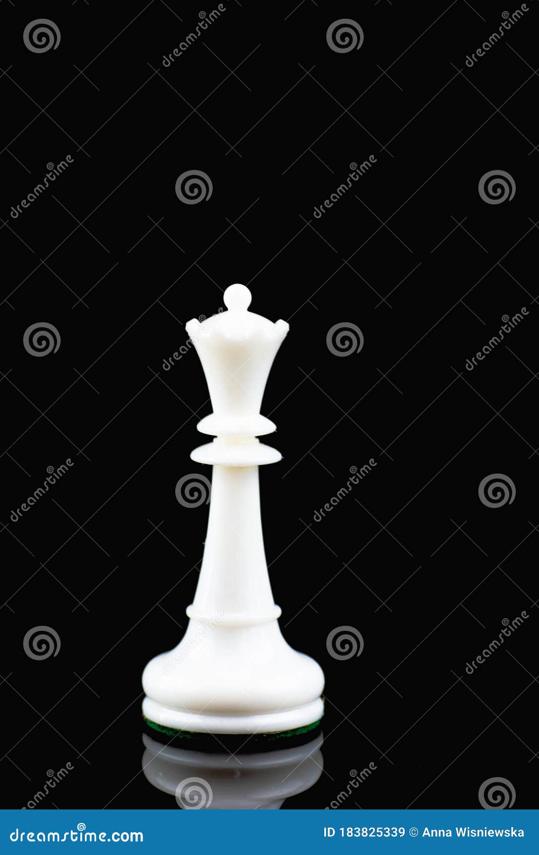 Single White Queen Chess Piece Stock Image - Image of chess, background ...