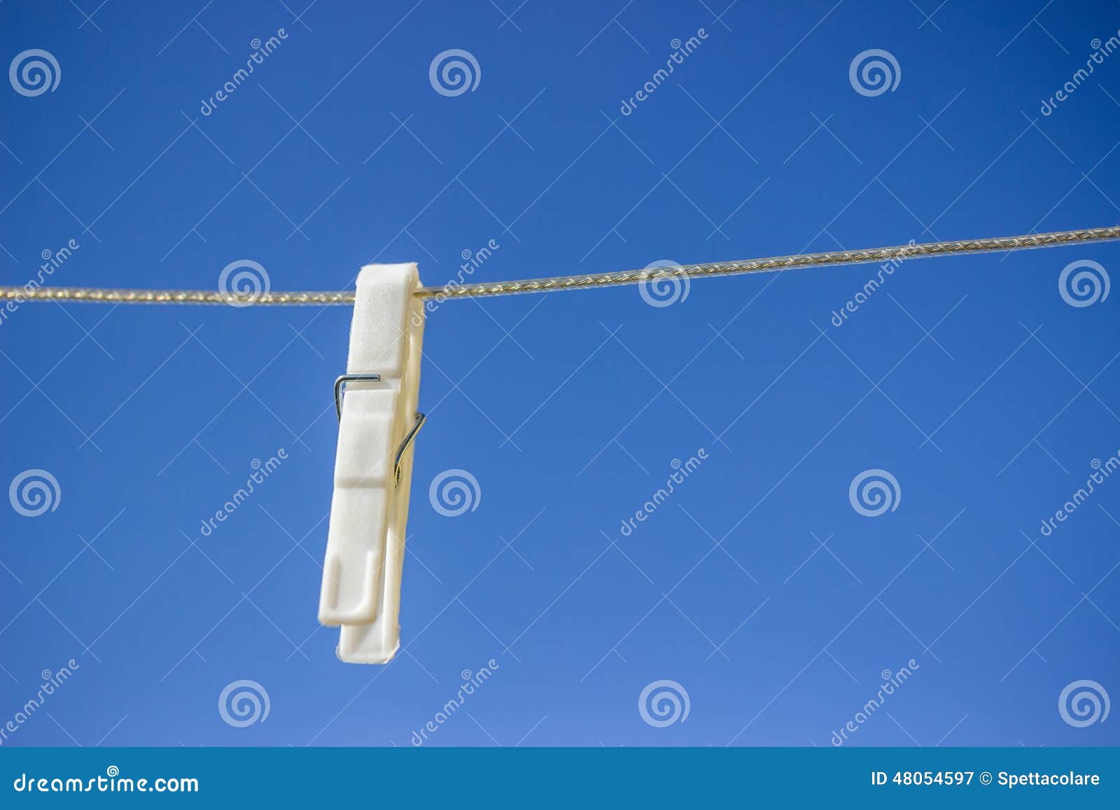 Single Clothesline Peg on Line Stock Image - Image of line, rope: 48054597