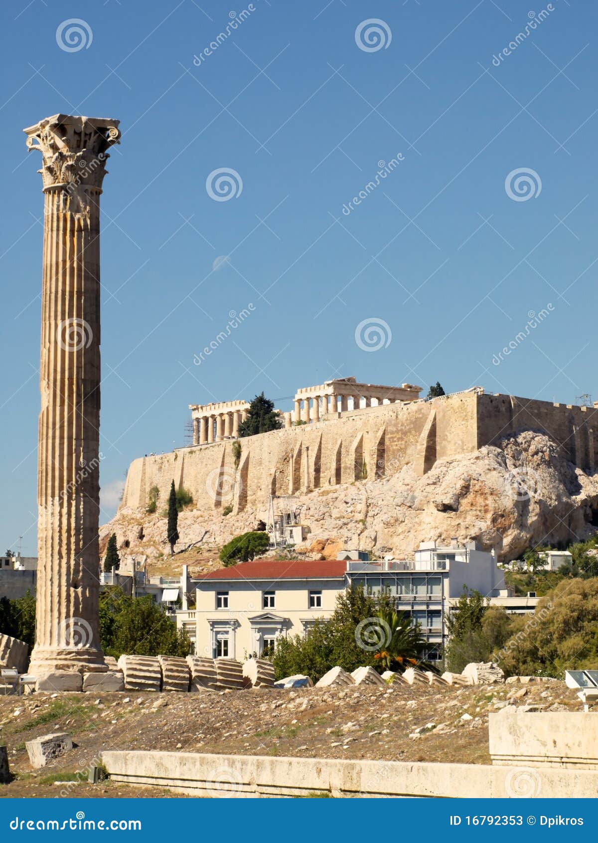 Single Column of Zeus Temple, and Parthenon Stock Image - Image of ...