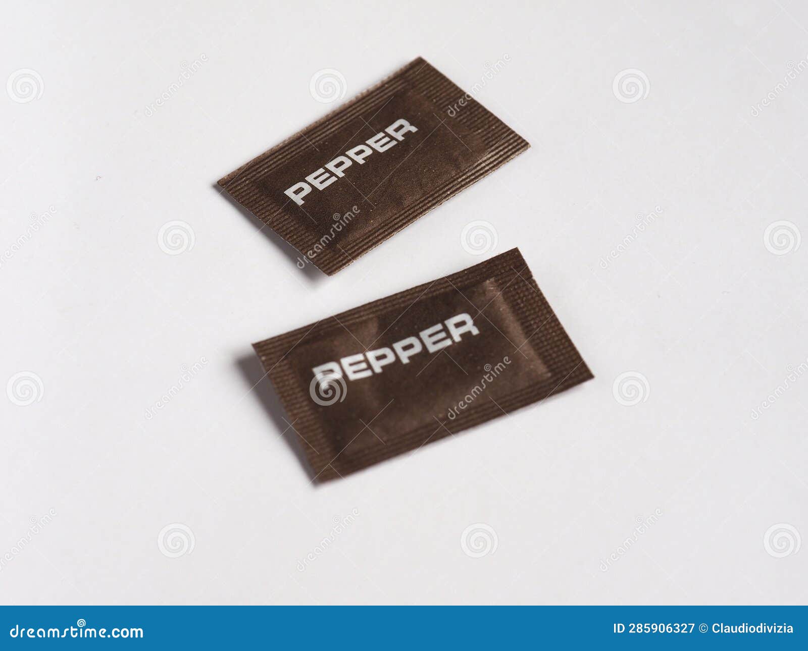 Single dose pepper sachet stock image. Image of purse - 285906327