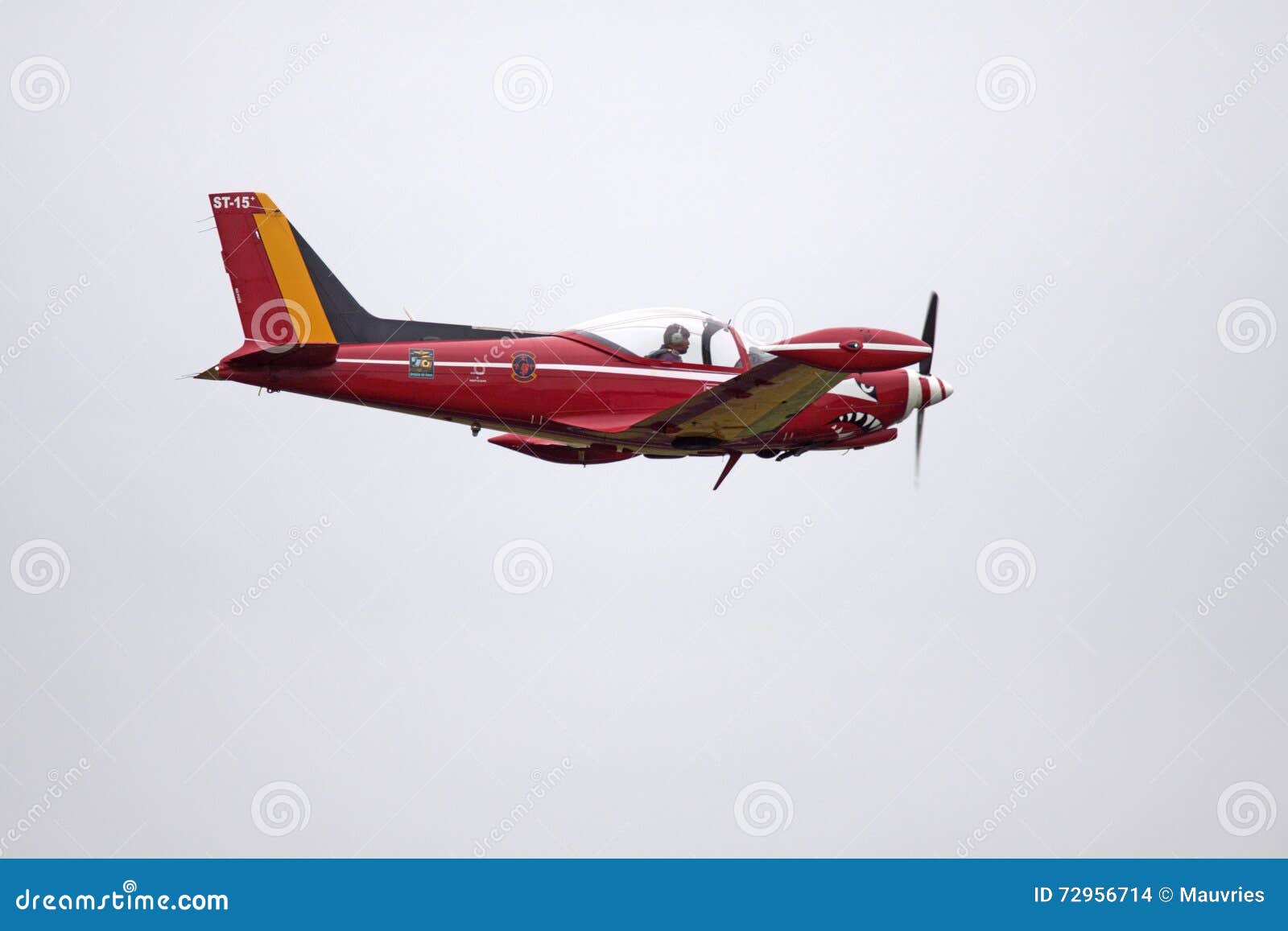 Single Engine Propeller Plane Editorial Stock Image - Image of flight ...