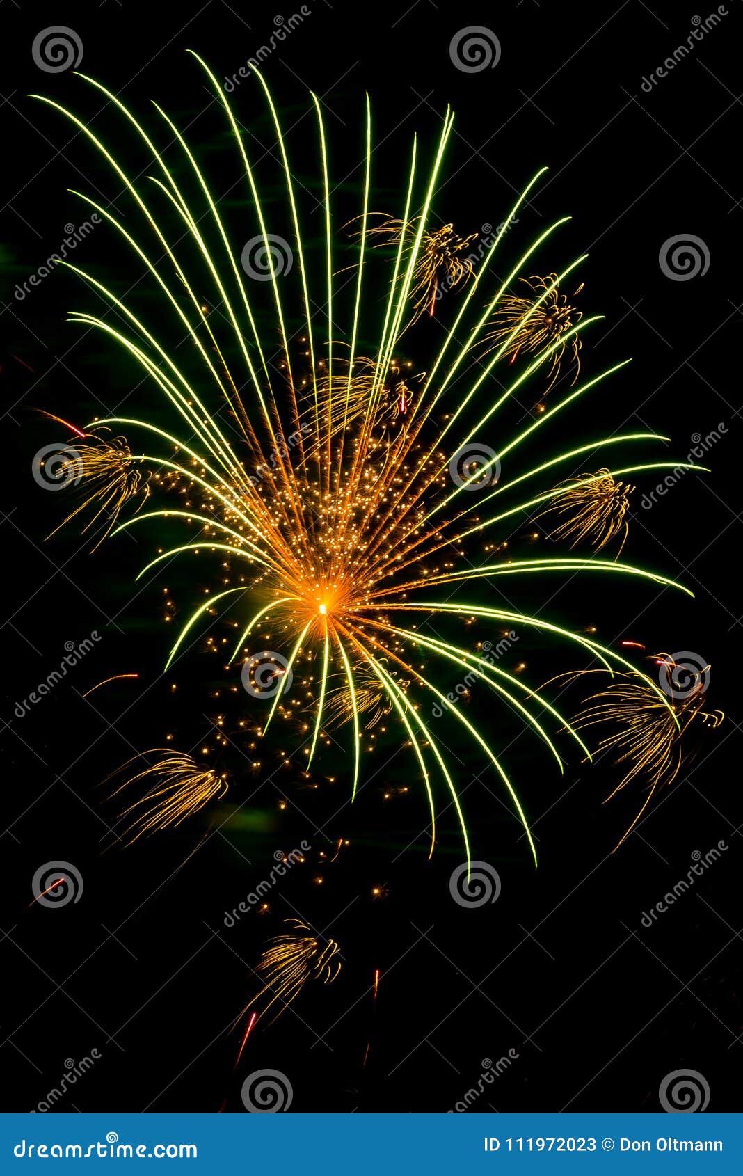 Single Firework with a Green Burst. Stock Image - Image of july, burst ...