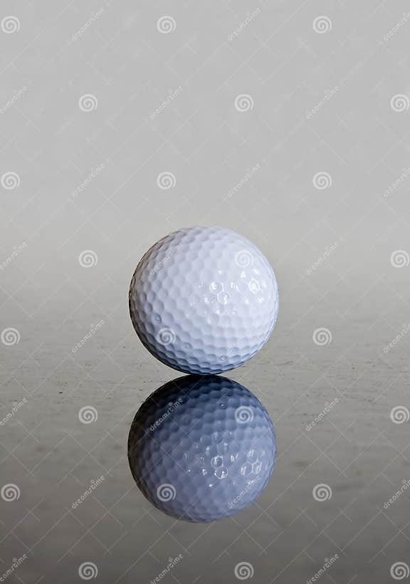 Single Golf Ball Reflection Stock Photo - Image of tool, light: 5210868